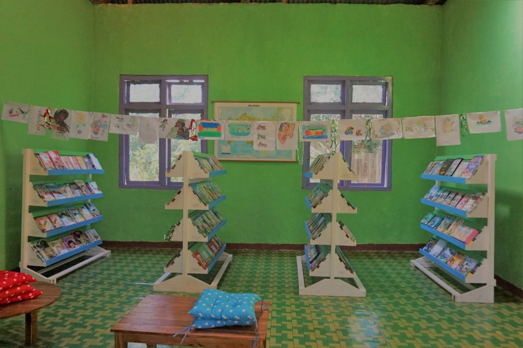 Inaugurating the 50th Library at SDI Wae Moto, Mbeliling, West ...