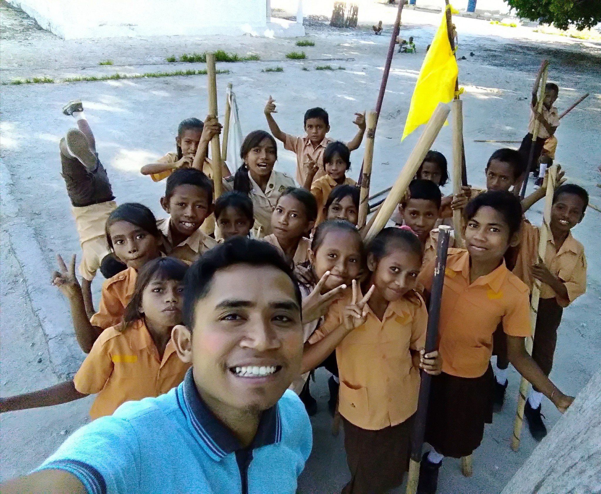 Upan - Taman Bacaan Pelangi [Rainbow Reading Gardens]